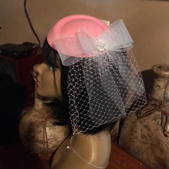 Pink Magnolia | Accessories | New Beautiful Bird Cage Veil Pill Box Hat ...